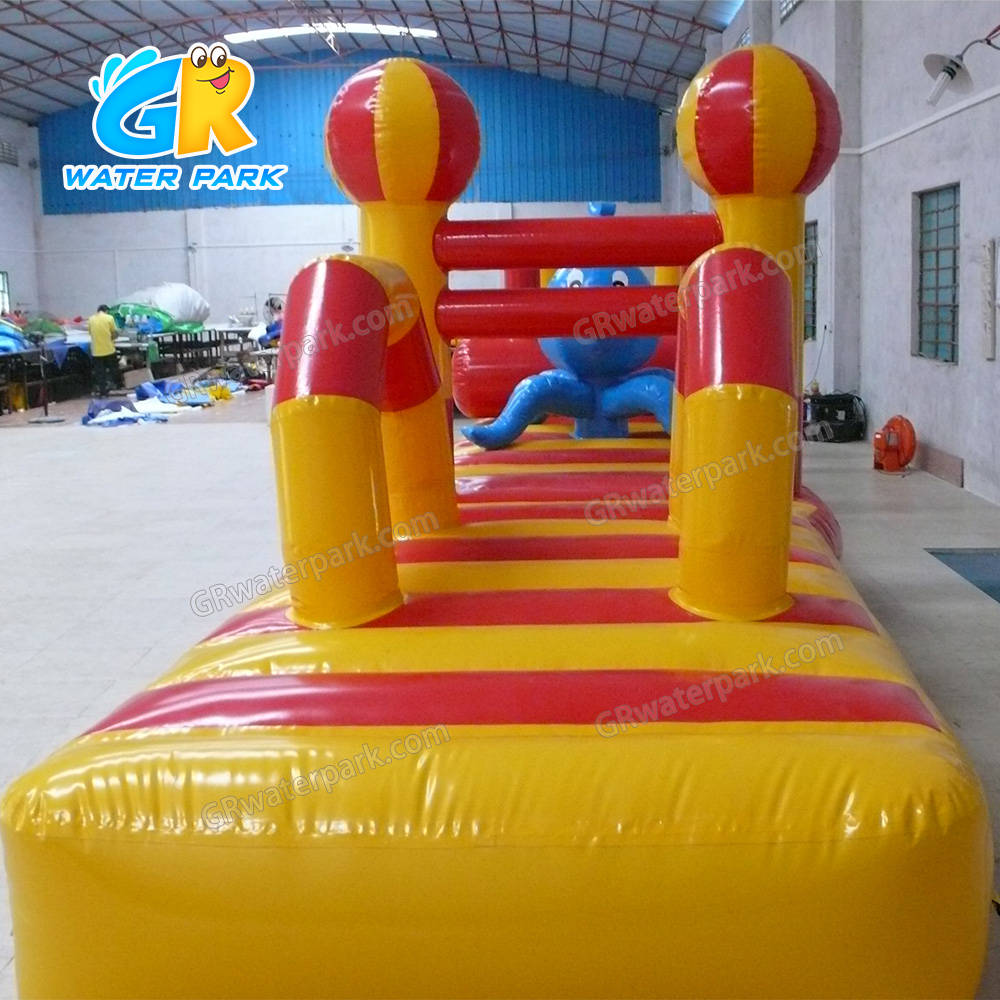 Inflatable Floating Obstacle Course | Mini water park | Products | GR ...